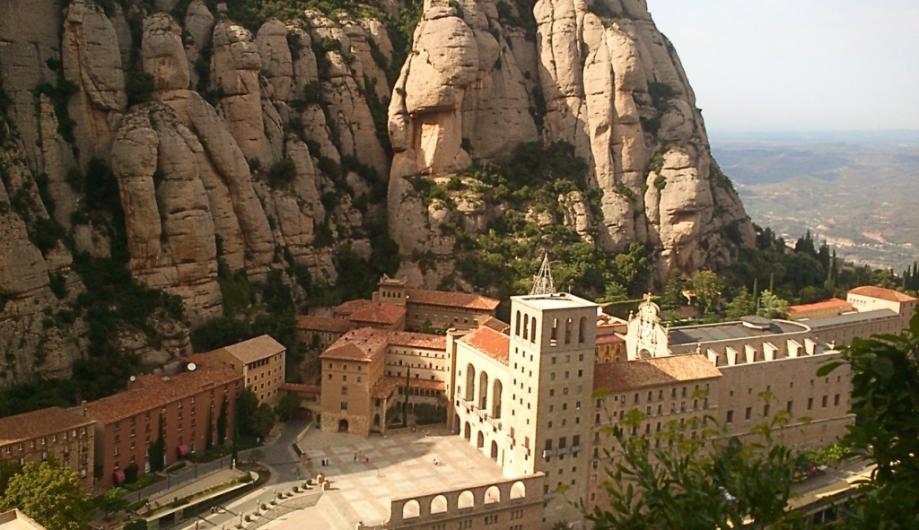 Aeri de Montserrat | Subid con el Aeri a visitar Montserrat, un museu ...